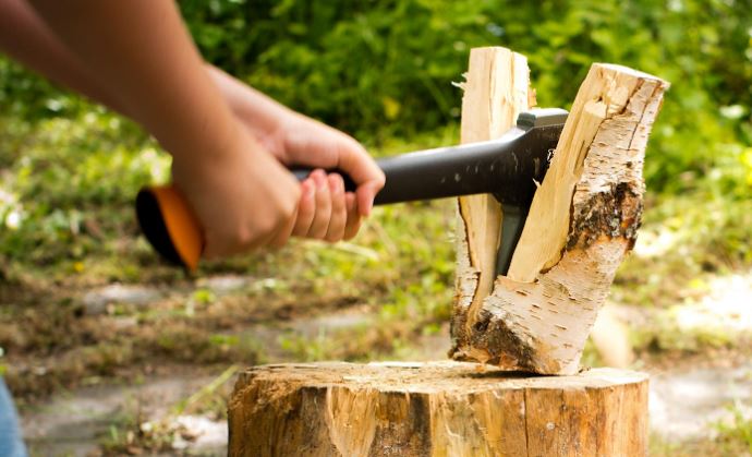 ⊛ Las 4 Mejores Hachas para Cortar Madera ⇒ 【Guía】 ️